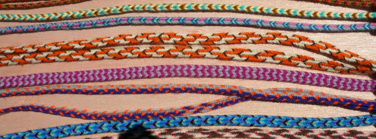 CONTINUE HERE: 7-loop square and flat braids | Loop Braiding