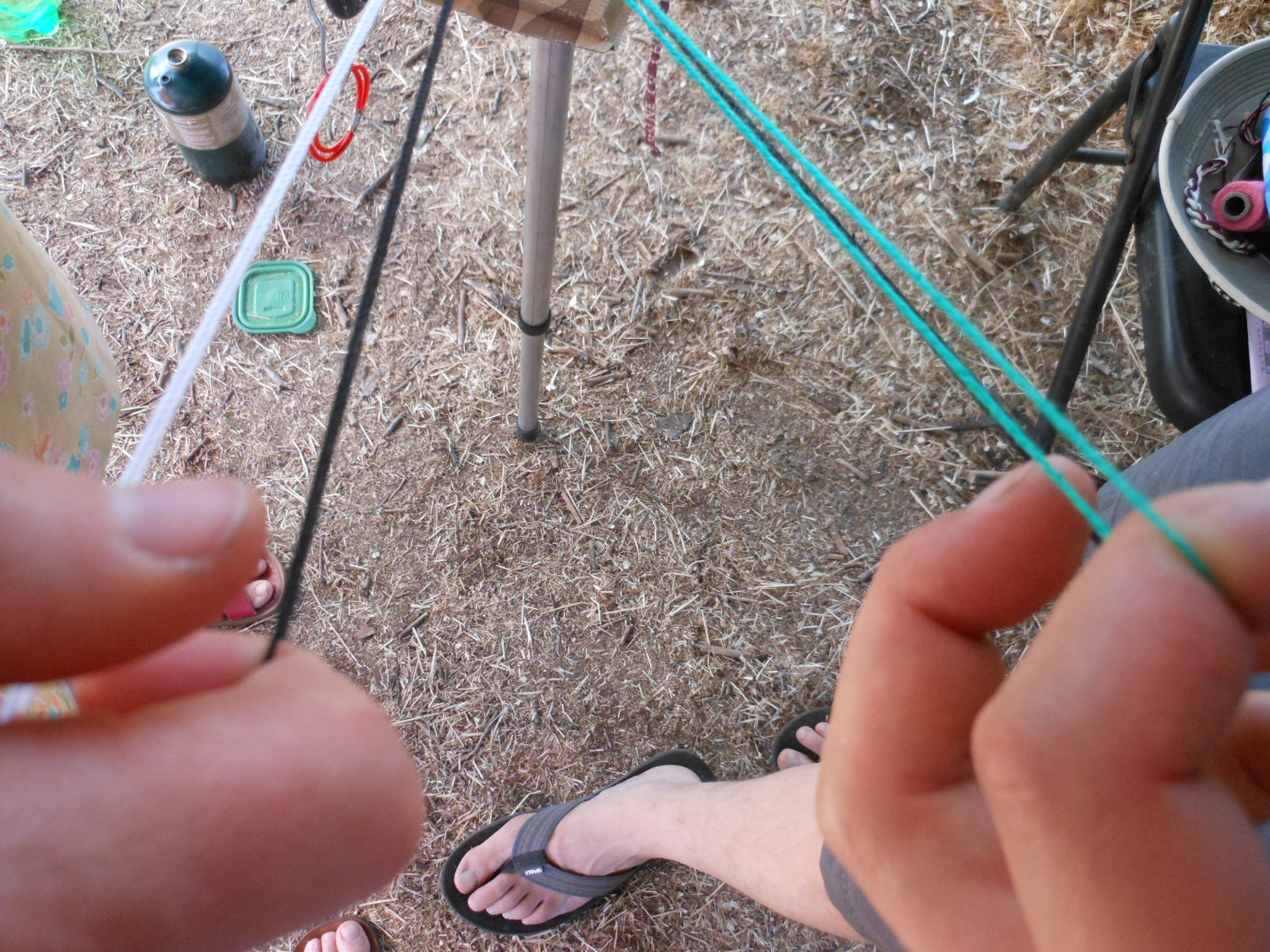 Braid a 10-loop braid with a friend! | Loop Braiding