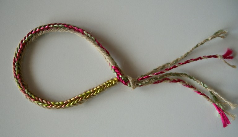 An unorthodox braid tutorial | Loop Braiding